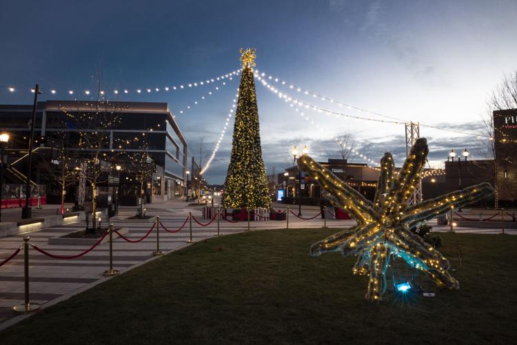 Holidays have arrived in the Chagrin Valley | Features ...