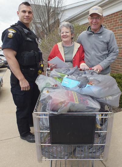 Volunteers, donations help USO serve troops | Bainbridge ...