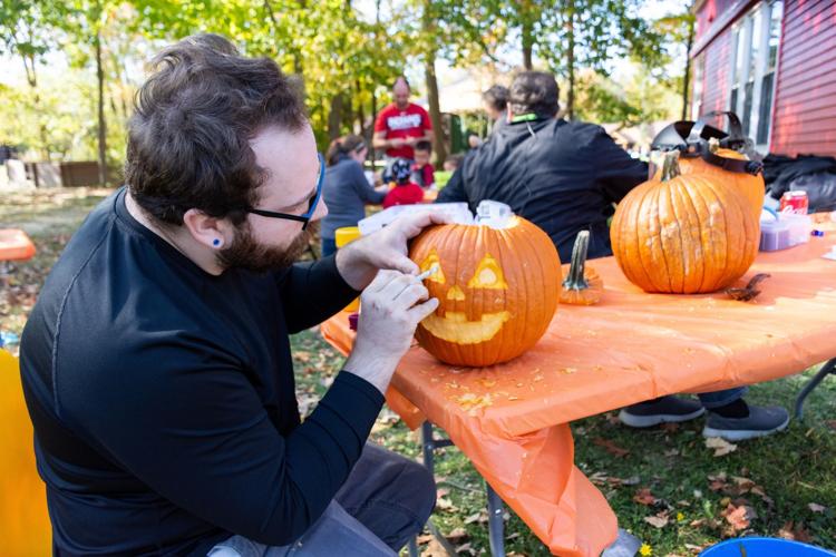 Families flock to 48th annual Hiram House Camp festival | Features ...