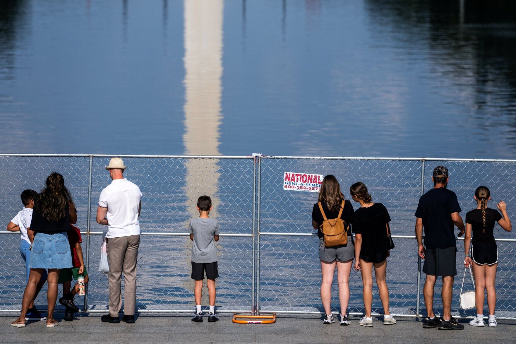 National Guard patrols Lincoln Memorial Reflecting Pool | Shareable ...