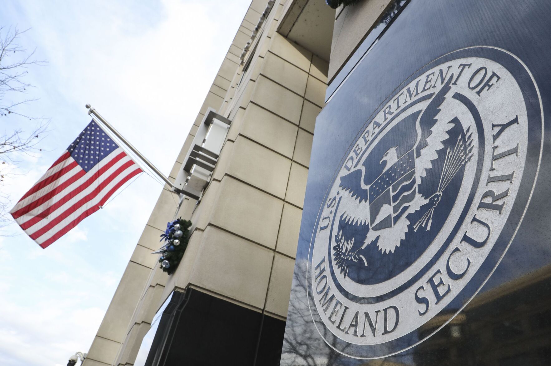 DHS fires four FEMA officials over payments to NYC to house migrants ...