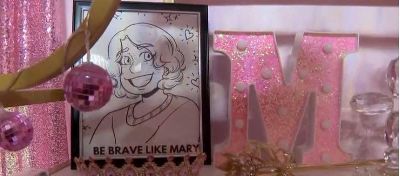 Girl's sparkling room makeover helps her through cancer journey ...