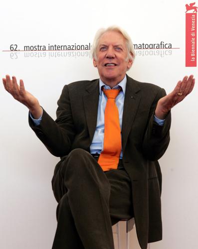 Donald Sutherland, veteran actor known for roles in ‘M*A*S*H,’ ‘Klute ...