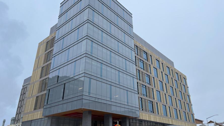 Classes begin inside new UW-Madison chemistry building | Education news ...