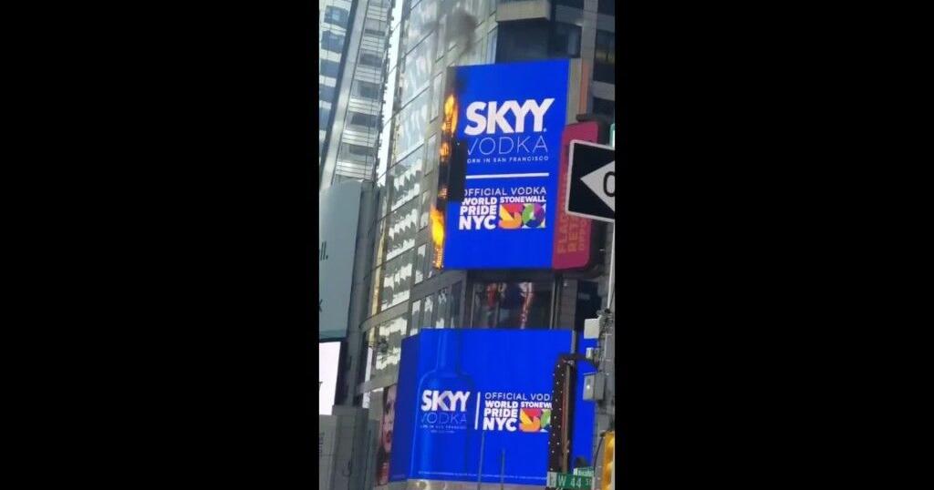 Times Square billboard catches fire | National and World News ...