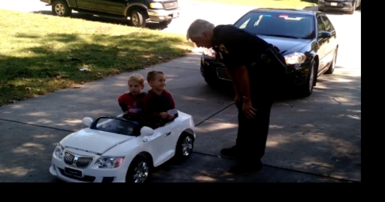 Police chief makes ‘high-risk’ traffic stop, gives warning to 2 ...