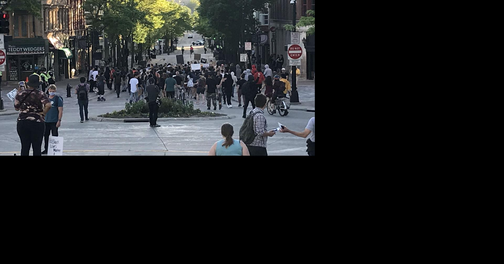 Tensions grow as hundreds meet for second day of protests in downtown ...