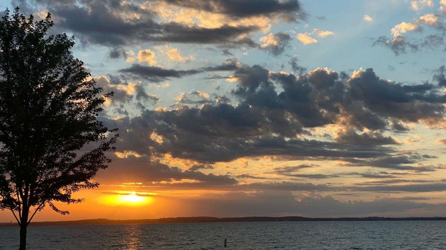 Stunning photos show Wednesday’s sunset over southern Wisconsin | Local ...