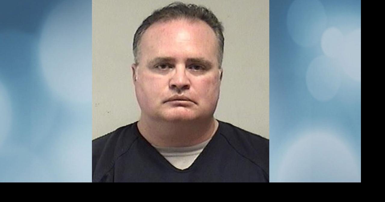 Illinois police officer charged with 10 counts of possession of child ...