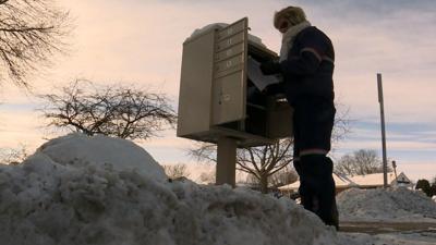Letter carriers brave extreme cold to deliver mail | Local News ...