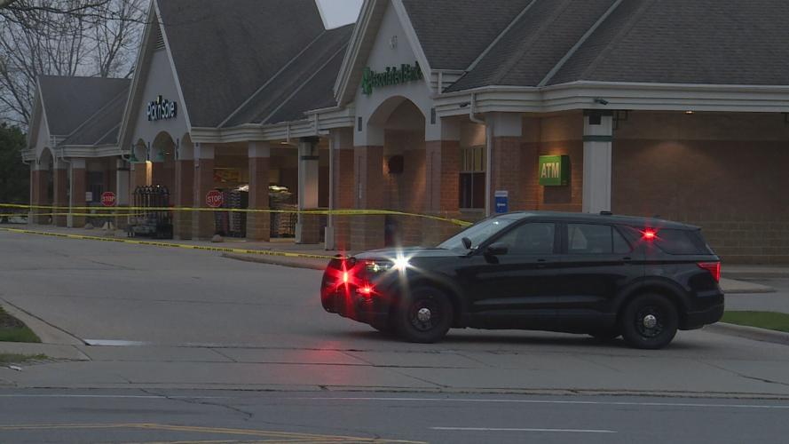 Bomb threat forces evacuation of SW Madison Pick 'N Save | News ...