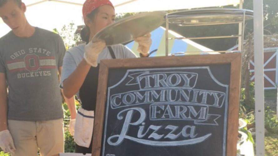 Farm Fresh Pizza Night serves fresh ingredients, sustainable food ...