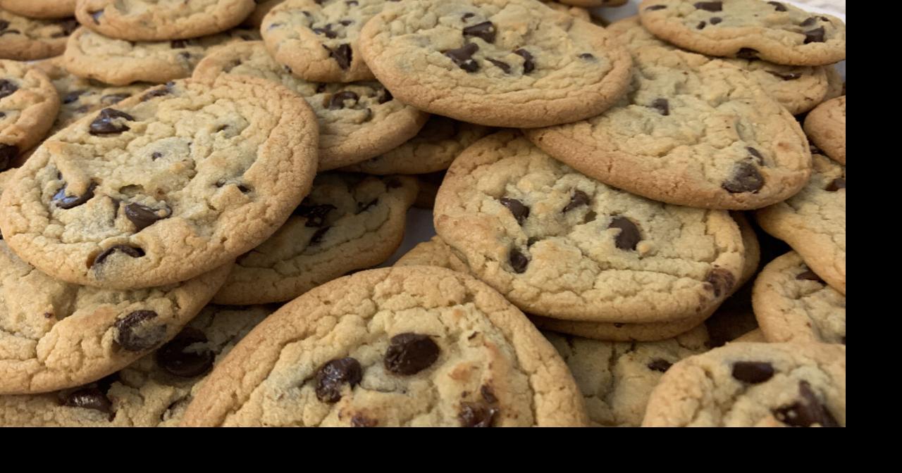 PHOTOS: Midwest Express (and its beloved cookies) return to Milwaukee ...