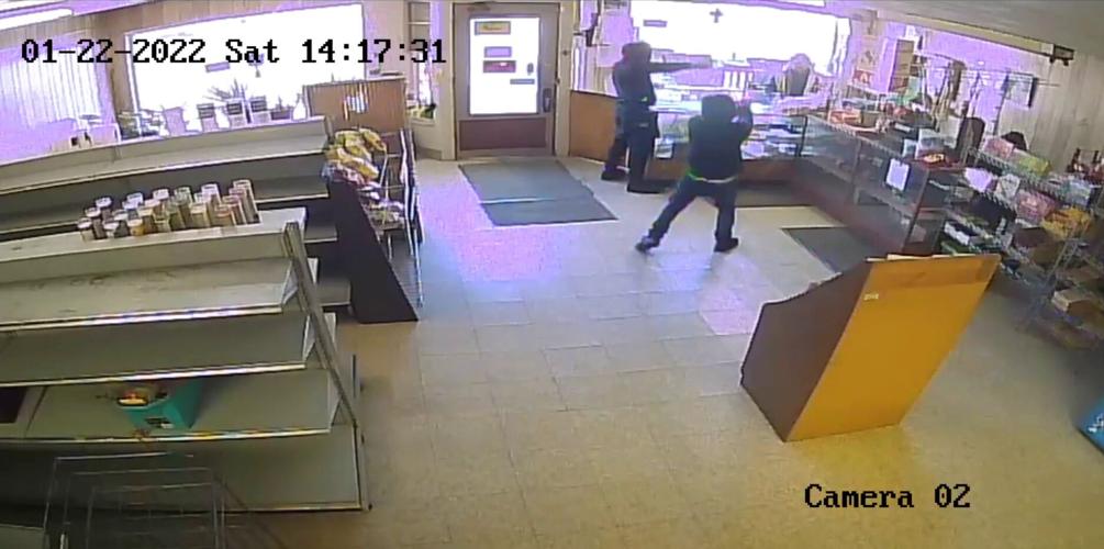 FBI offers $5K reward as it searches for Beloit armed robbery suspects ...