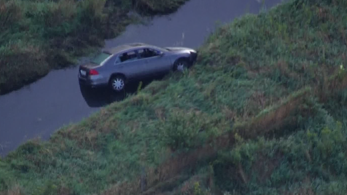 Car plunges into drainage ditch, driver dies | News | channel3000.com