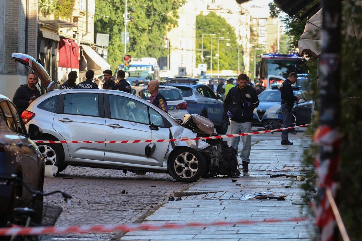 Four bystanders tackle knife-wielding driver after car plows into crowd ...
