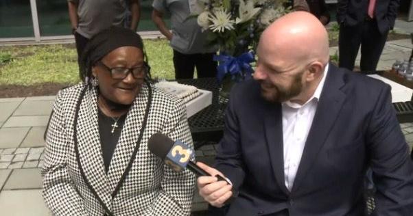 'An angel on earth:' Veteran housekeeper brightens days of hospital ...