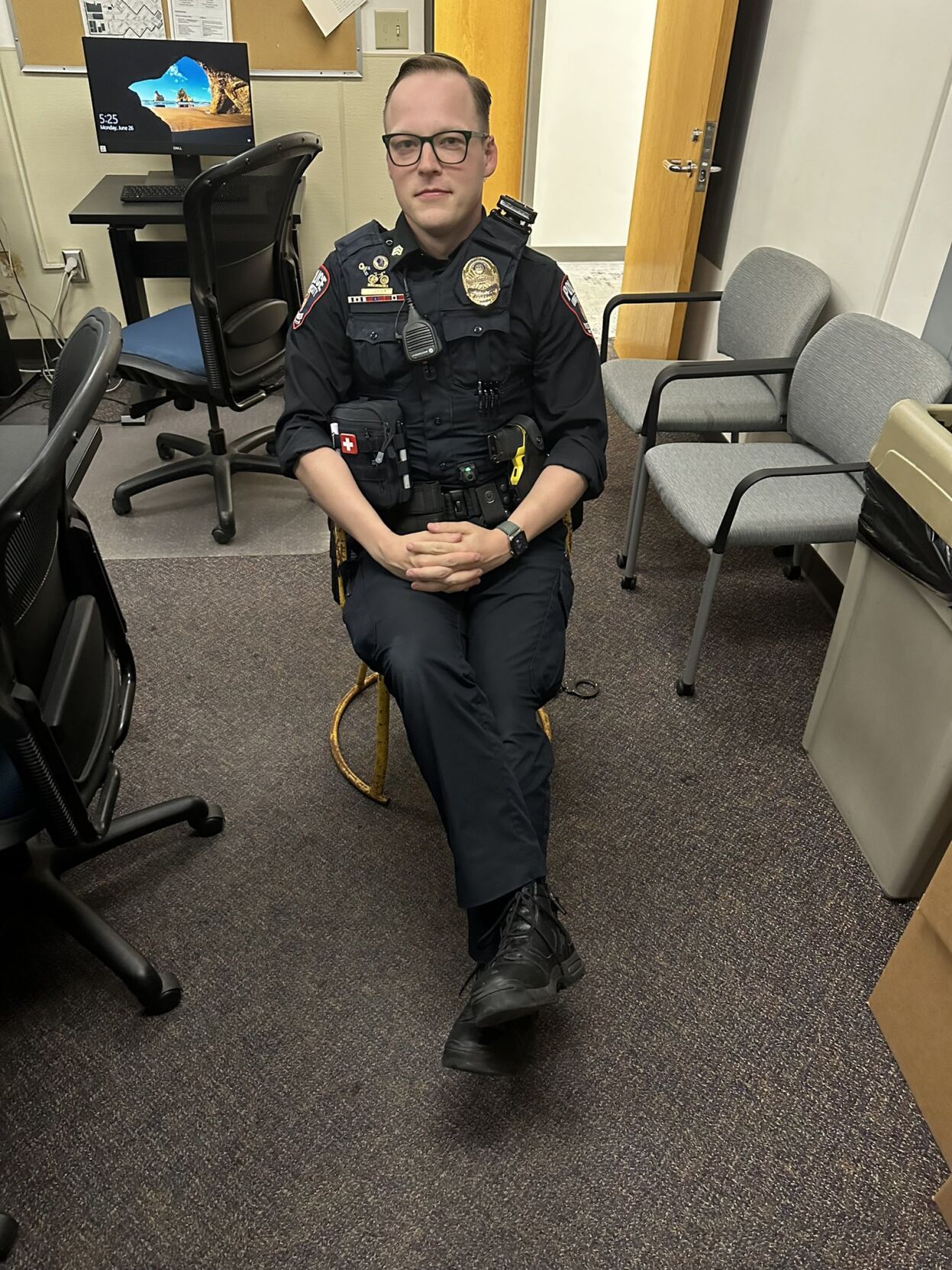 Memorial Union chair returned by alum after 30 years to teach her kids ...