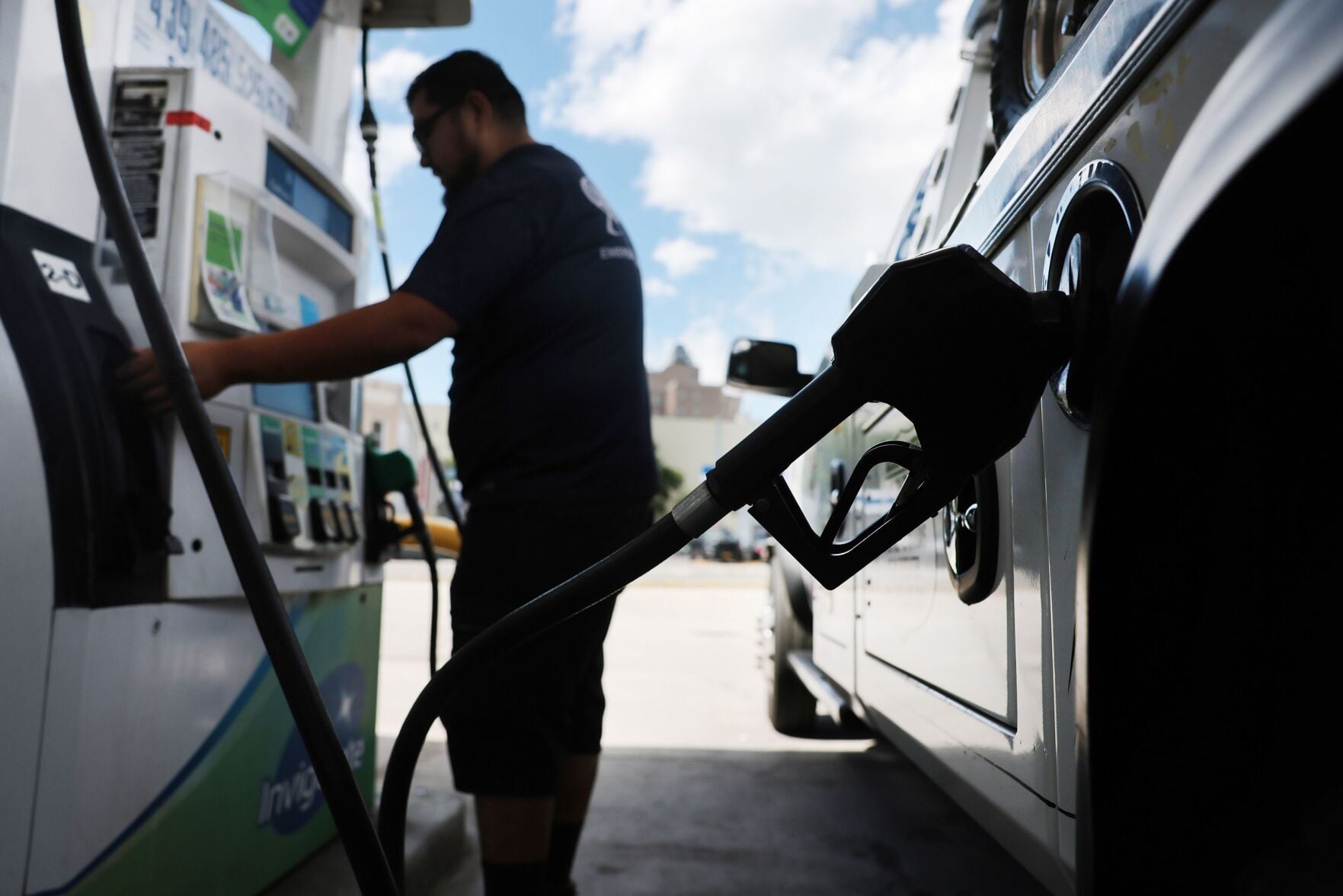 Consumer sentiment rises for the first time in three months | Money ...