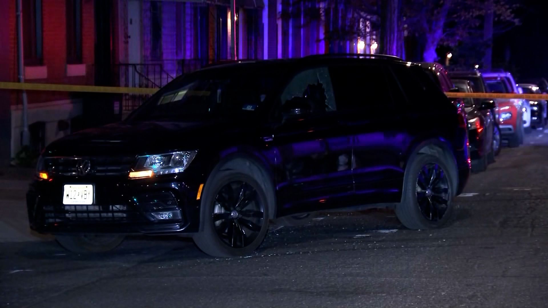 Uber driver shot after 2 armed men tried to rob her, police say ...