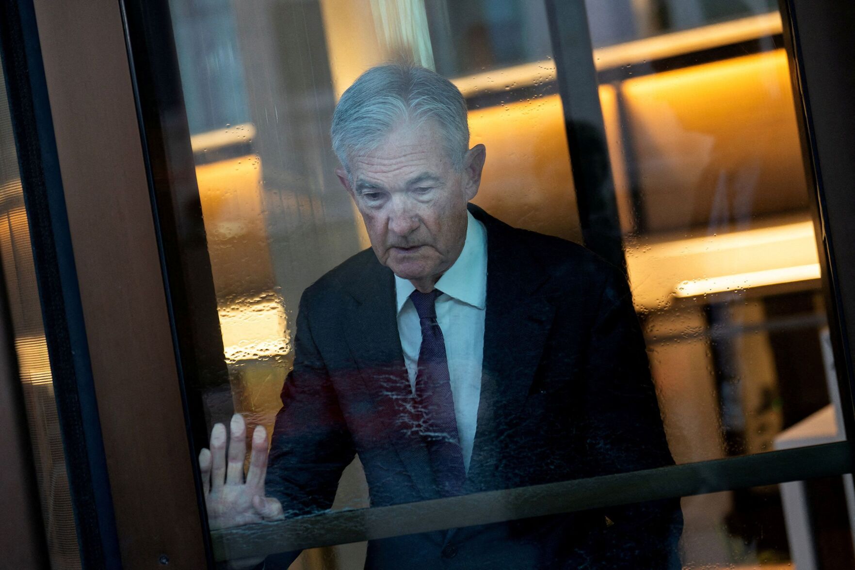 Frustration mounts inside White House over Pirro’s handling of Powell ...