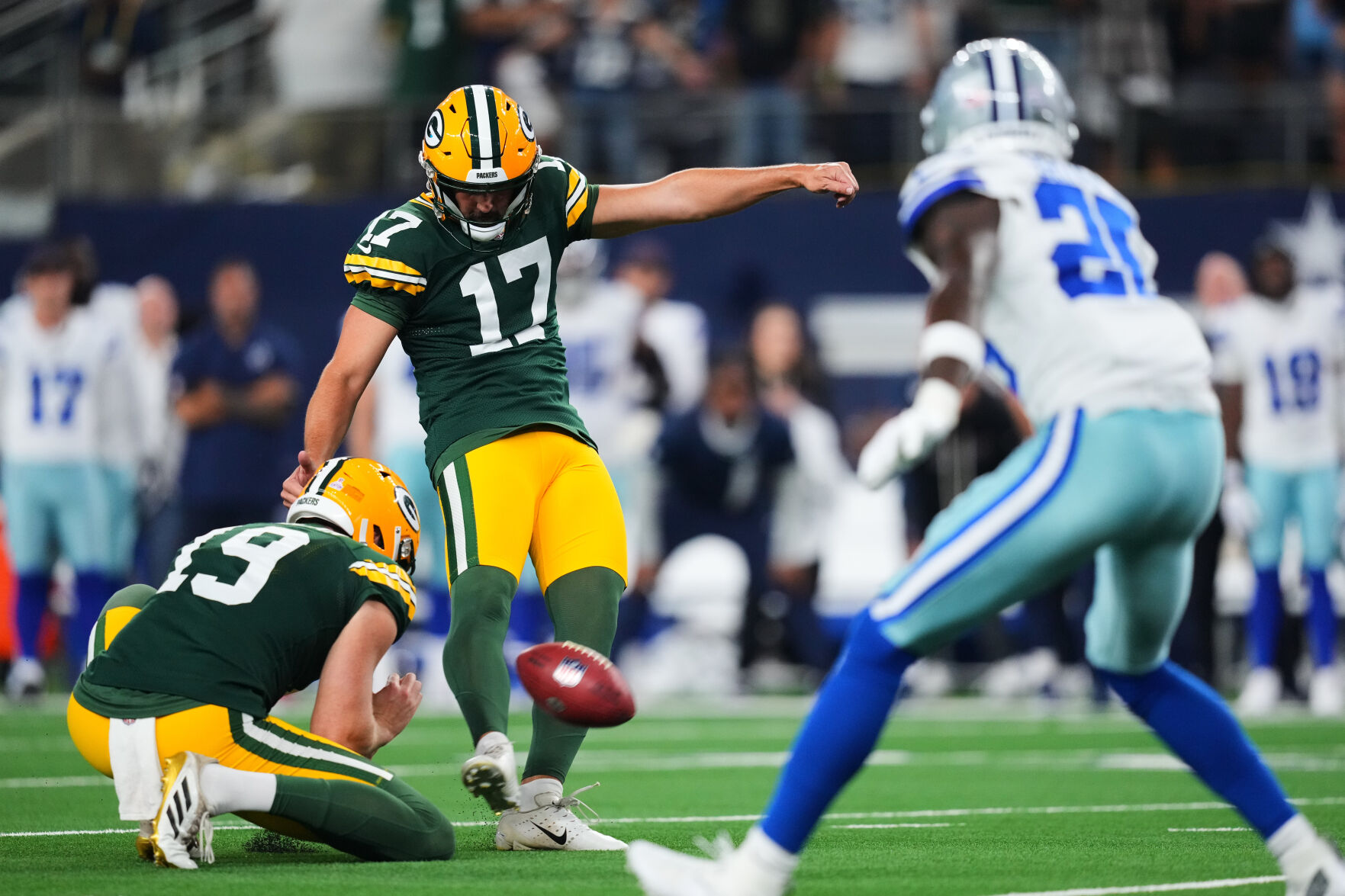 PACKERS 40, COWBOYS 40 | Defense struggles, offense nearly runs out of ...