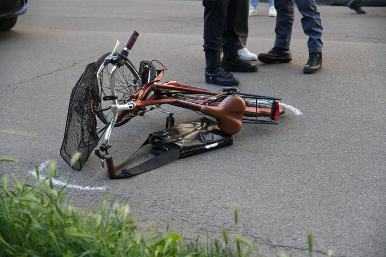 Four bystanders tackle knife-wielding driver after car plows into crowd ...