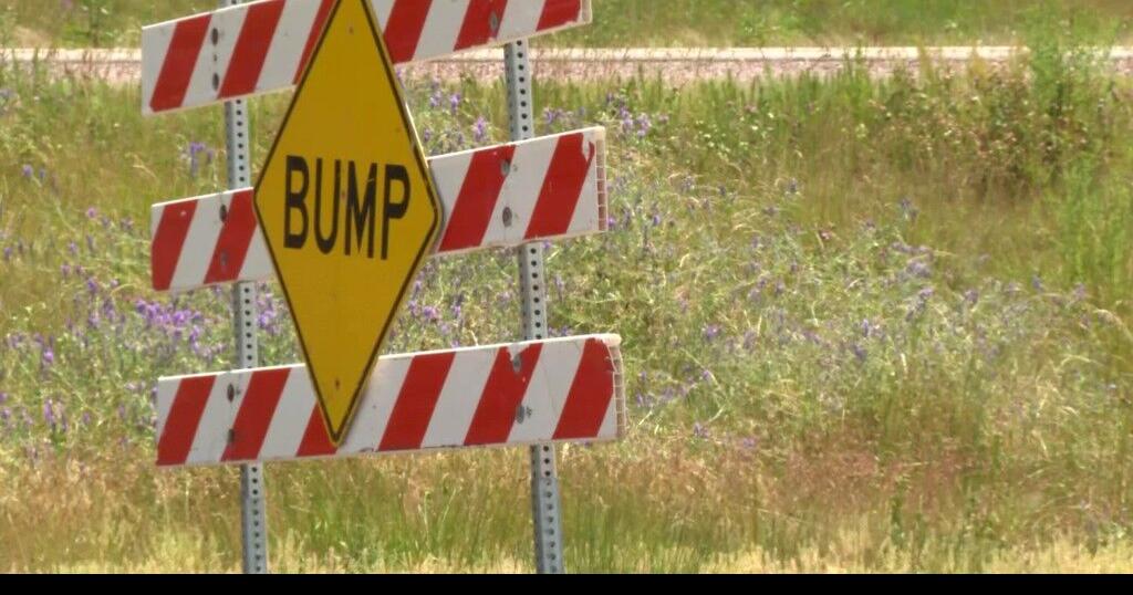 Pavement buckles cause traffic issues on US 12 near Baraboo Monday ...