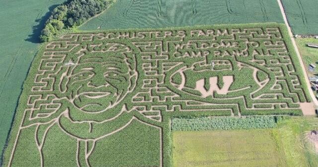 Corn maze welcomes new Badgers coach | Local News | channel3000.com