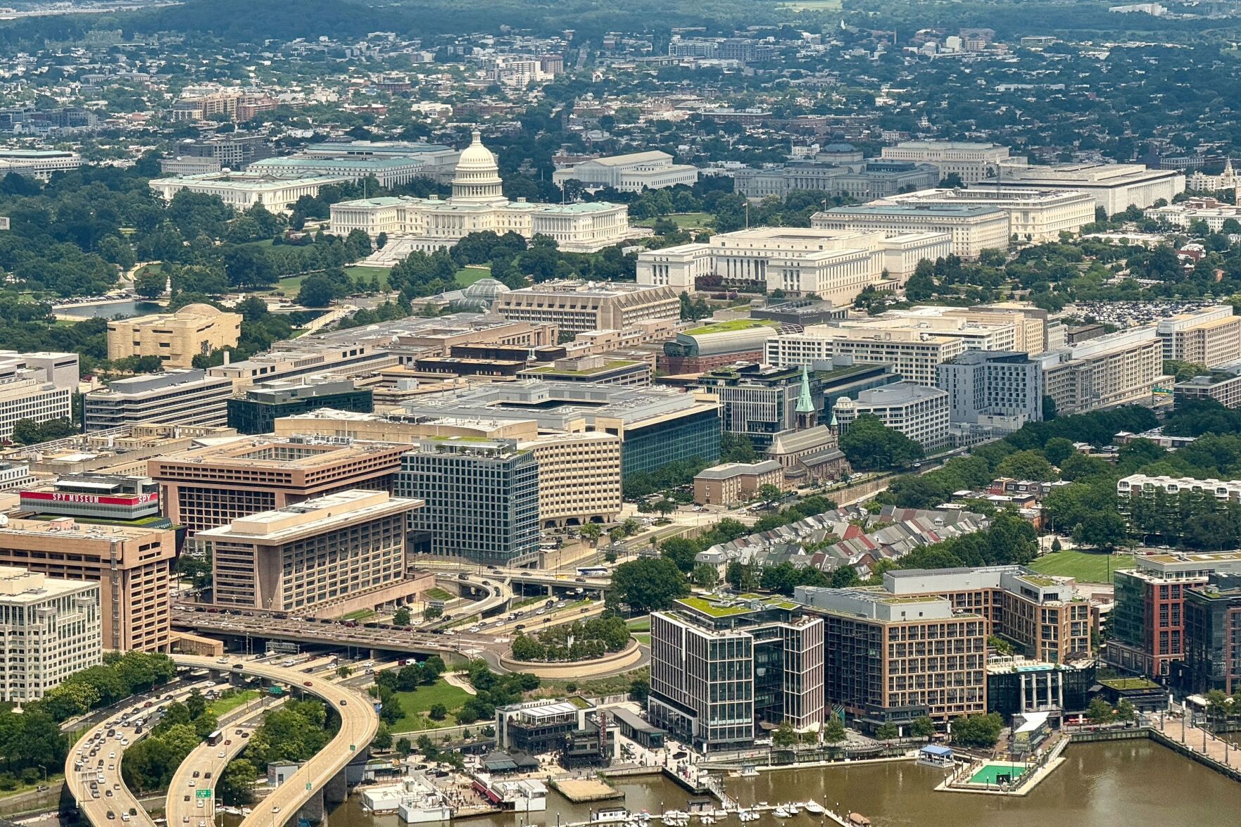 White House budget office threatens mass firings if government shuts ...