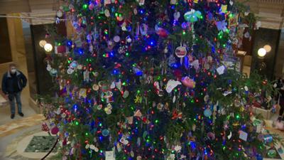 Wisconsin now accepting ornaments for State Capitol Holiday Tree ...