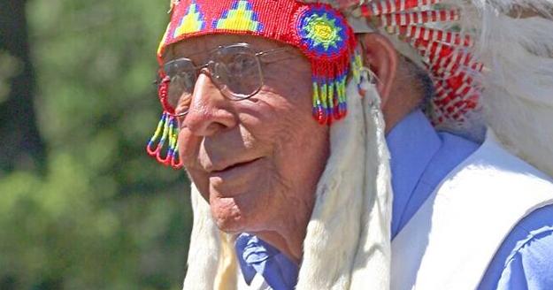 Chief Earl Old Person laid to rest | News | charkoosta.com