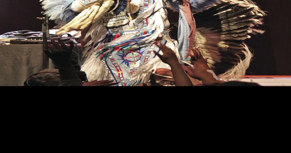 Supaman takes stage to inspire Native people | News | charkoosta.com