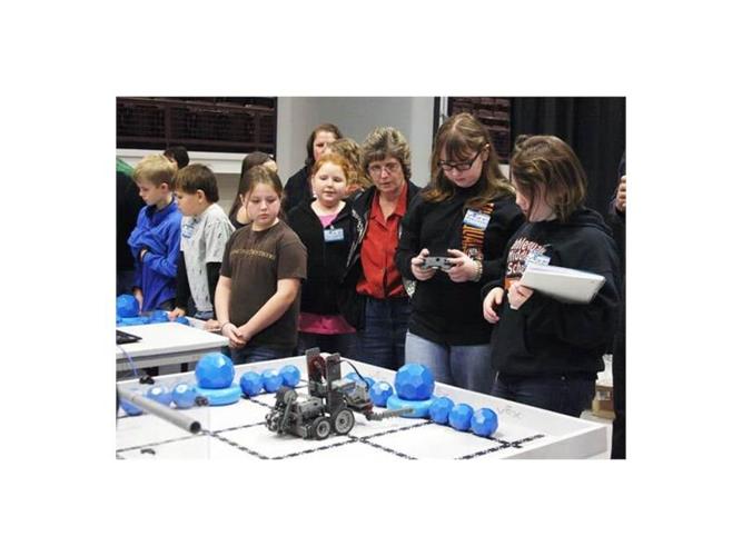 CN hosts robotics competition | Education | cherokeephoenix.org