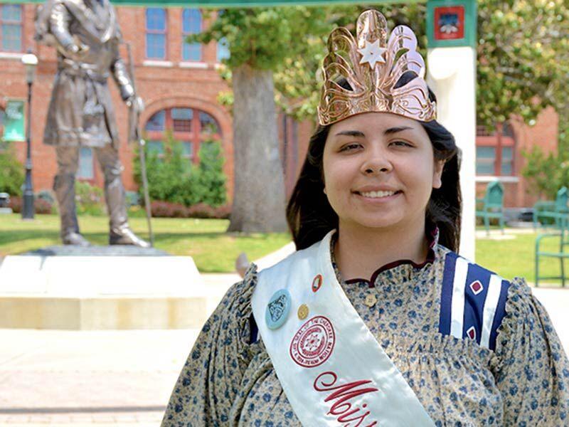 Miss Cherokee applications available online | Culture | cherokeephoenix.org