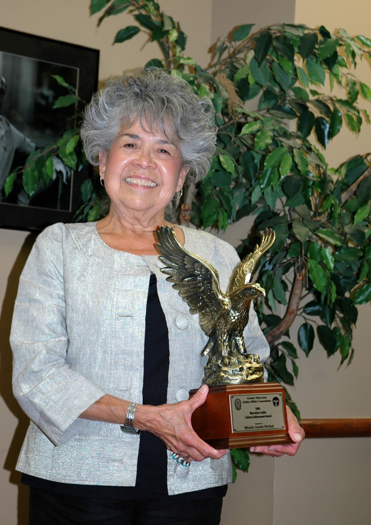 Perdue receives humanitarian award for her community efforts in Tulsa ...