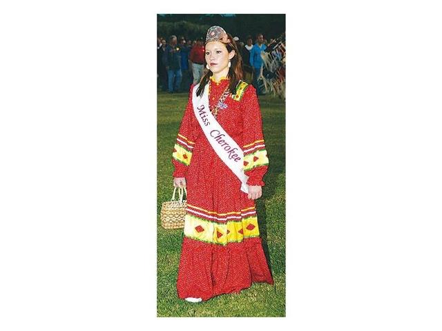 Chaudoin crowned Miss Cherokee | News | cherokeephoenix.org
