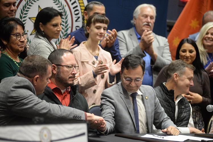 Chief signs directive to spur economic growth | Business ...