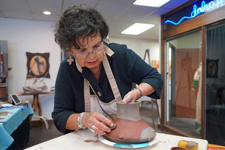 Hanna shares passion for pottery with others | Culture ...