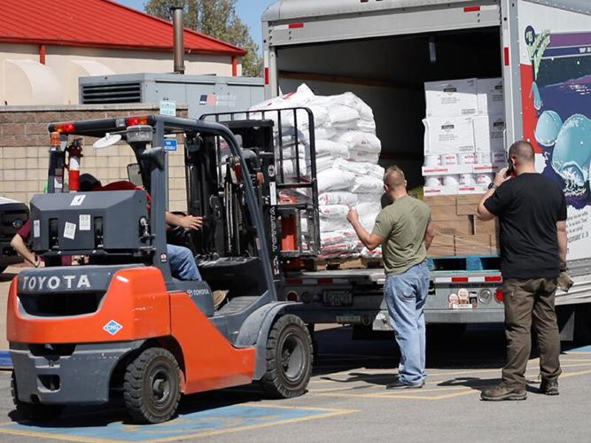 Cherokee Nation gives food packages to 4,000 Cherokees during pandemic ...