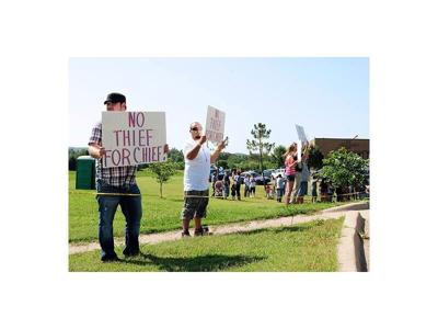 DEVELOPING: Cherokees protest election outcome | News | cherokeephoenix.org