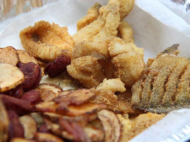 CHEROKEE EATS: Fish Fry | Multimedia | cherokeephoenix.org