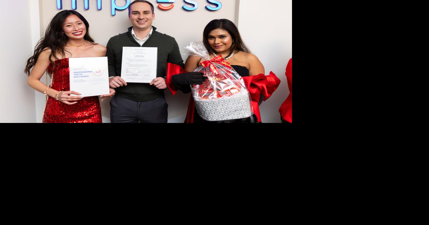 "Dress to Impress Holiday Bash" in Wicker Park | | chicagostarmedia.com