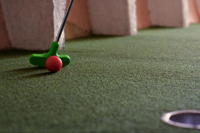 Puttshack opens tech-driven mini golf in Skokie | Out & About ...