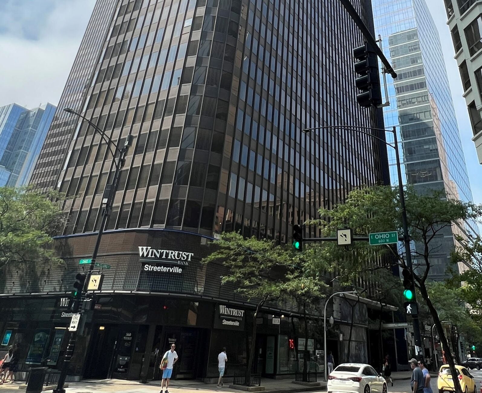 600 N Mcclurg Ct