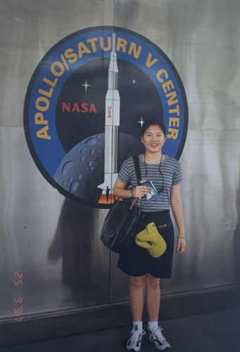 Elaine Hyde, Space Fanatic and Future Spacefarer | | chicagostarmedia.com