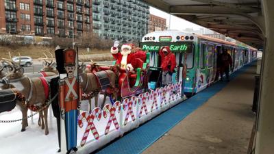 Chicago's CTA Holiday Train Marks 32 Years of Festive Cheer | News ...