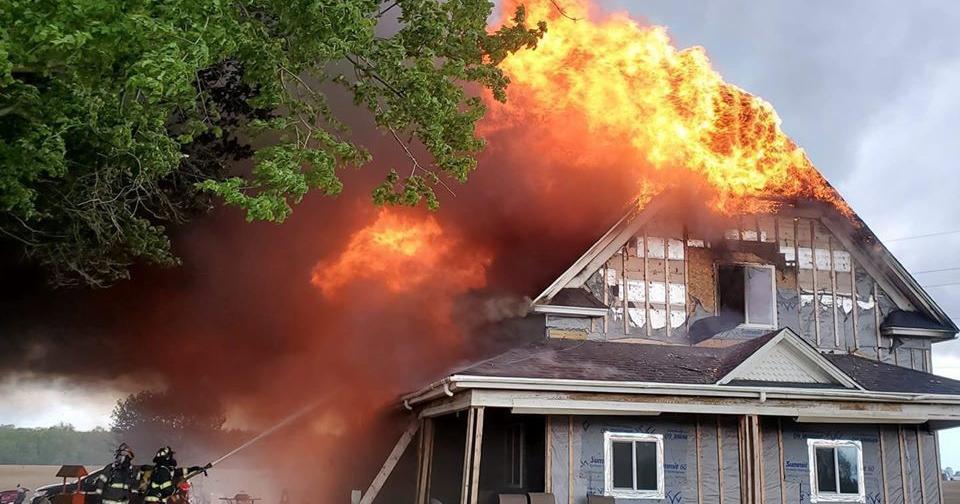 Lightning sparks total-loss house fire | News | chronicle-tribune.com