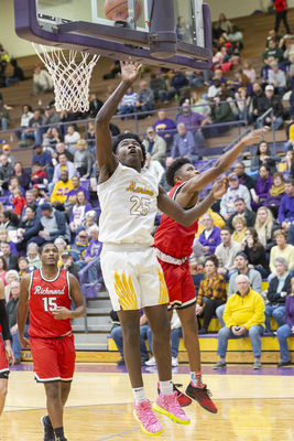 Thomas sparks Giants to NCC win over Richmond | Sports | chronicle ...