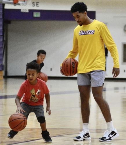 Past Giants helping future at Blackmon Camp | Sports | chronicle ...